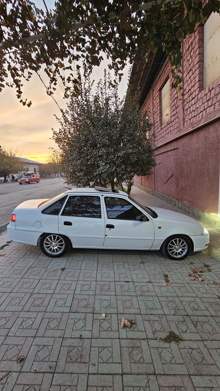 Срочно продаётся Нексия 2, 1.6 люкс