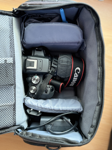 Продаю Canon EOS R10, как новый!