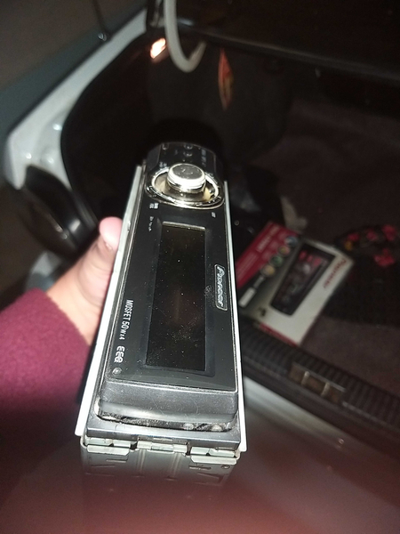 Pioneer deh p8850mp disk cho'tkiy o'qidi