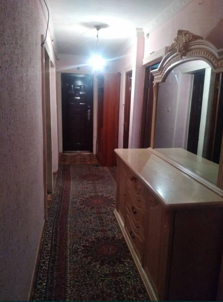 Чеварда 4 хоналик квартира ижарага берилади