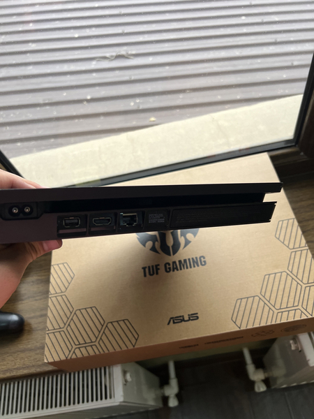 Ps 4 Slim  500gb 1 ta orginal jostik