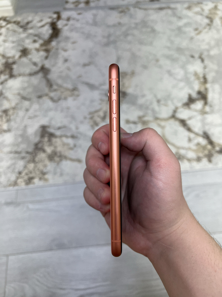 Iphone XR кораловый (coral and red)