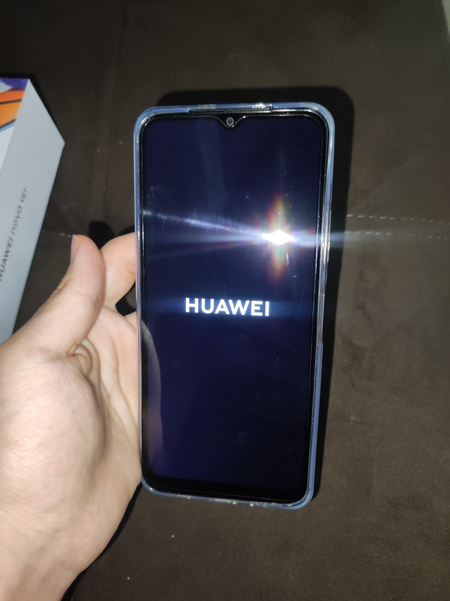Продам новый huawei Y61