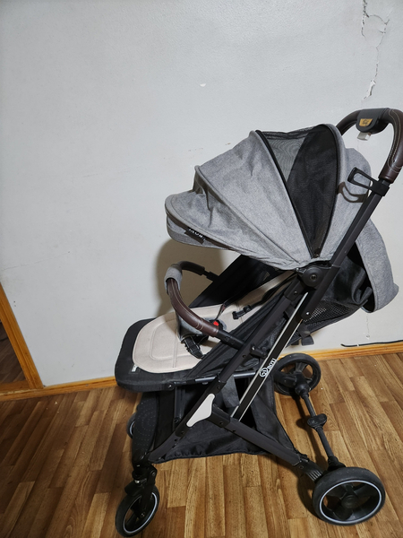 Продам коляска складной чемодан  