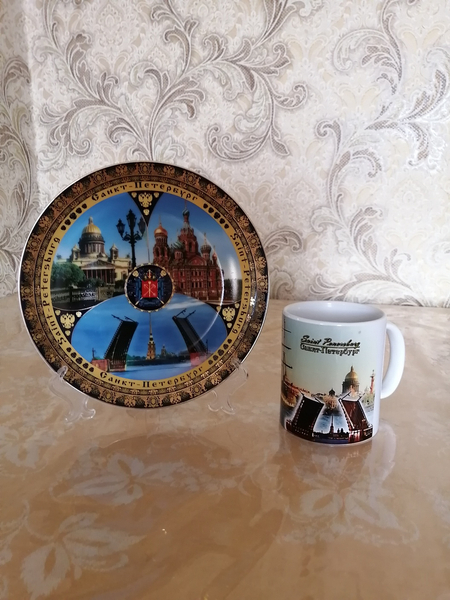Тарелка и бокал (Санкт-Петербург)