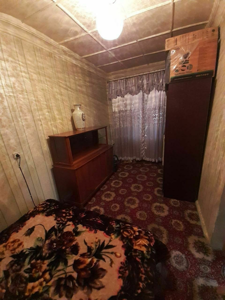 Максим горький срочно сдам 2 комнатную квартиру с обстановкой