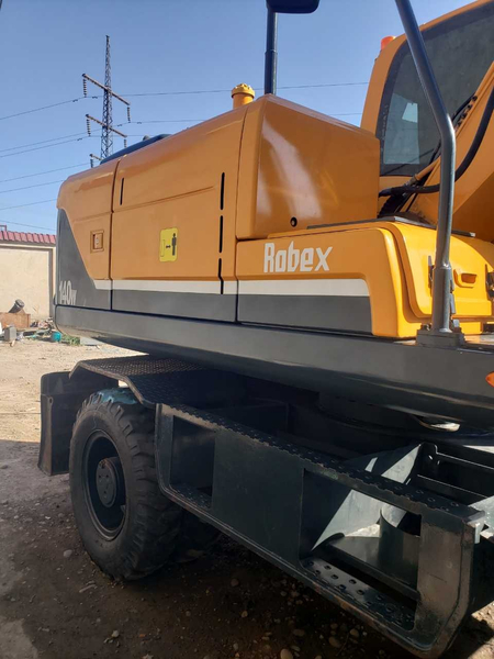 Ekskavator Hyundai 140 tali sroʻcni sotilvoti