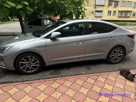 Hyundai Elantra High Tech AT 2.0