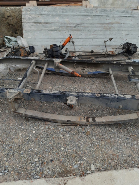 Gazel zapchastlari sotiladi