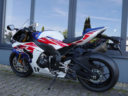 Спортбайк Honda CBR 1000 RR под заказ из Германии