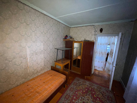 2 х КОМ КВАРТИРУ спутник 3 . 2/2 в деревянном доме у метро . 32.000$