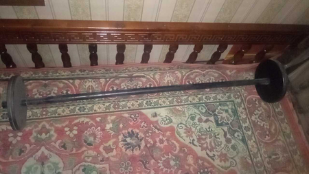 Girya va shtanga sotiladi