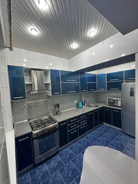 Кв/ра 4-х комнатная квартира на Ц-5 , 100м2.