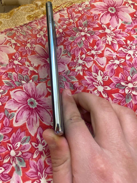 Samsung S 10 xolati