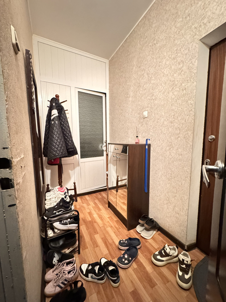 Продажа Сергели-7 2-х ком балкон2х6 лифтовая