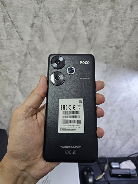 Poco F6  12/512 GB  Ideal
