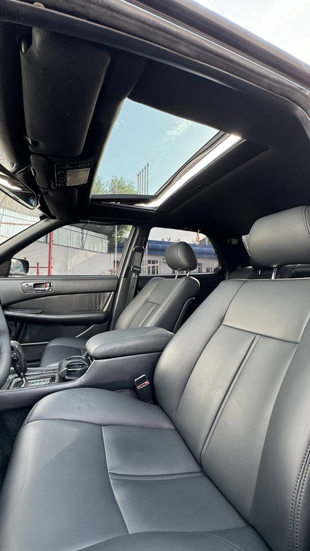 Продаю Lexus LS400