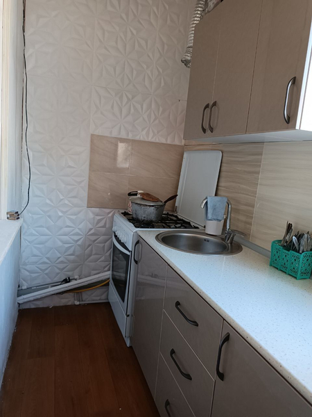 Продаётся 3в4/4/4 Чилонзар 9кв ор-р Райхон