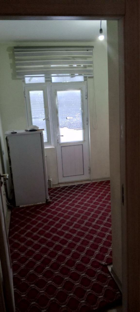 Oylaga 320 UYE  Sergelidan  bezmakler kvartira bor srochna odam kerak