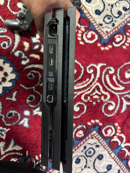PlayStation4. Pro 1tb