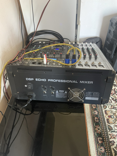 Sar mixer pult aktivniy 800w+2. 10 kanallik