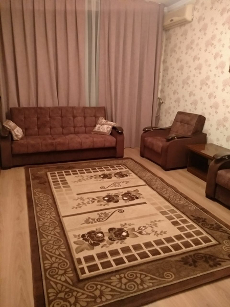 Сдается 3 х комнатная Яккасарай, улица Кичик Беш ягач. Орентир Глинка