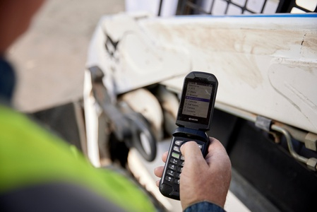 KYOCERA DuraXA Equip E4831 Мощнейший, защищённый мобильный телефон.