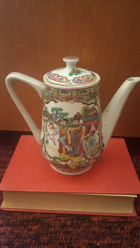 продаю старинные китайский чайник.