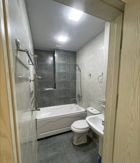\Сергли.Новастройка. 2 Хона 4 Етаж.Кирпичли.50м².Ар,Метро-3 бекат