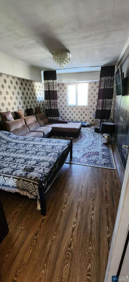 Срочно продаётся 2х комнатнаяквартира.Ориентир Фархадский рынок.