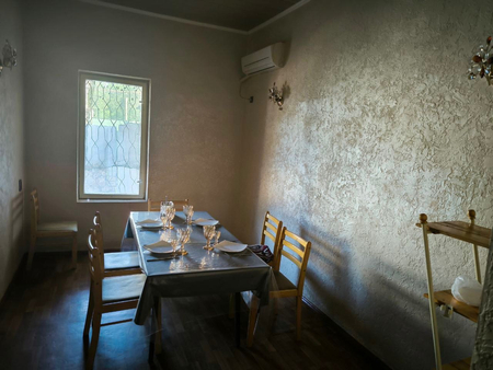 Кафе ЗАРАВШАН. Продажа. Центр. Цена договорная.