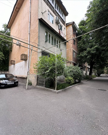 Продается 70м² Юнус Раджабий 3/1/4 ор-р Метро Космонавтов