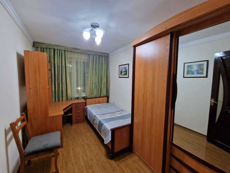 ул.Новомосковская 15 гор.больница 3-комн 5/5 70 м² ремонт меб/тех