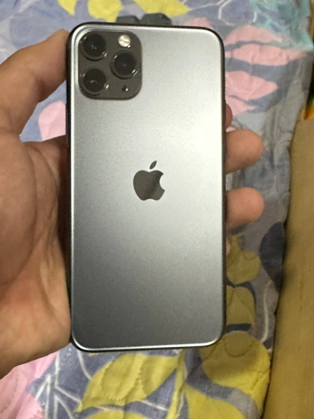 Iphone 11pro (Spence Blake)