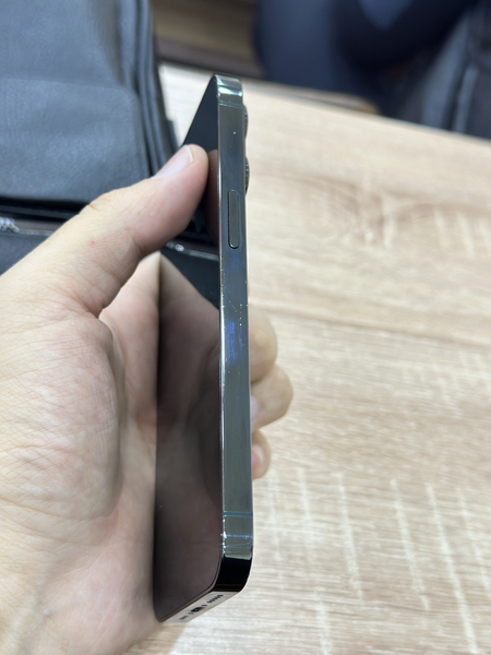 iPhone 13 pro (green)