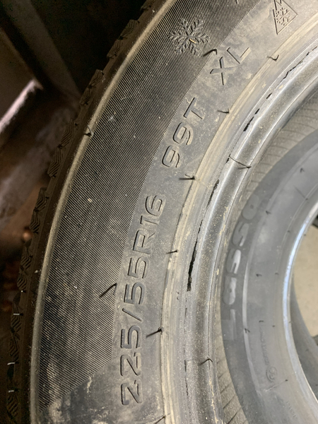 Зимняя резина 225/55 R16 Mazzini