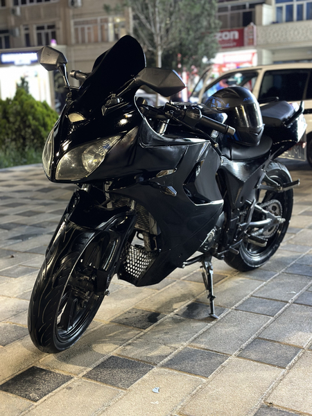 Moto bike kawasaki monster