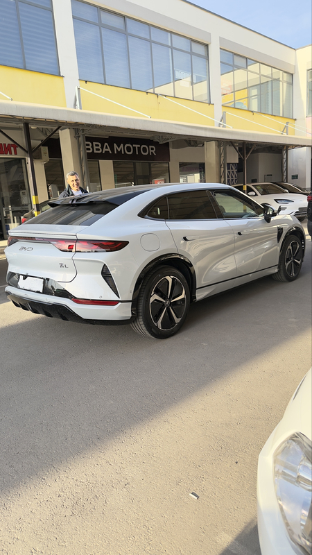 BYD Song L 2024 yil  4 pozitsiya 1500 km yurgan