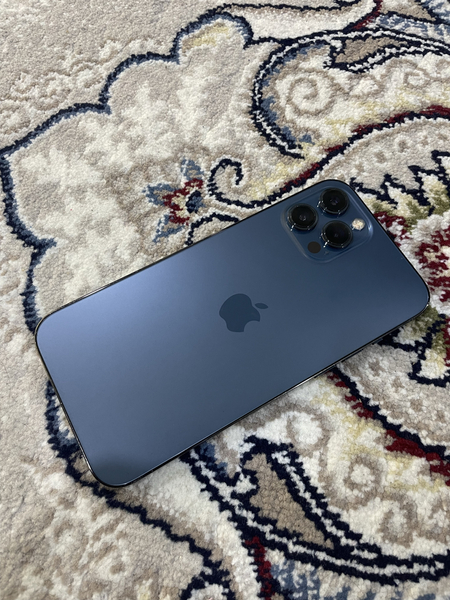Продам IPhone 12 pro max