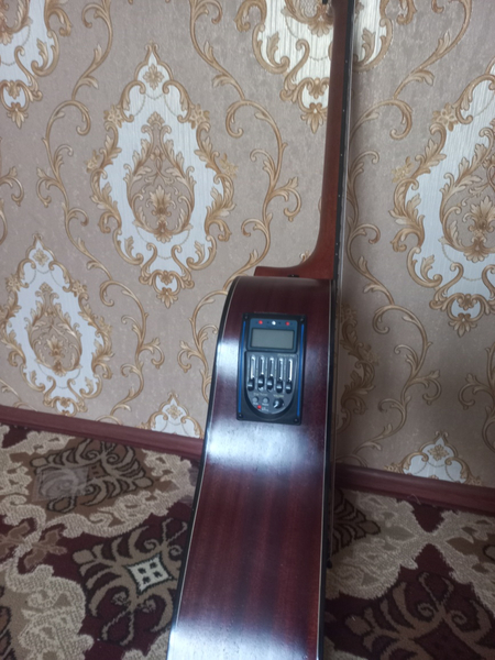 Daus ag41cm gitara satiladi
Baxasi 1.9mln
Qulaq tar ekvalayzeri tazada