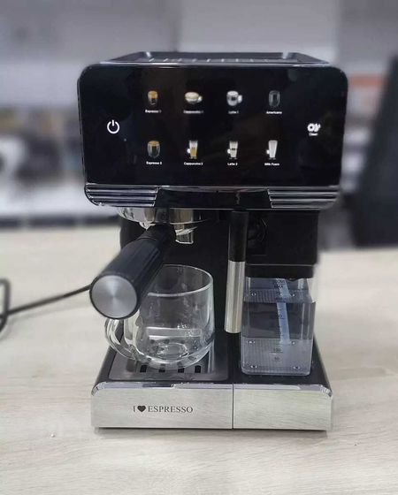 кофемашина Maier Mr-2100, 20 бар с капучинатором объем 1.8 литра.