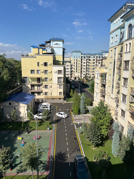 Продается квартира 1/7/7 Янги Дархан комплекс