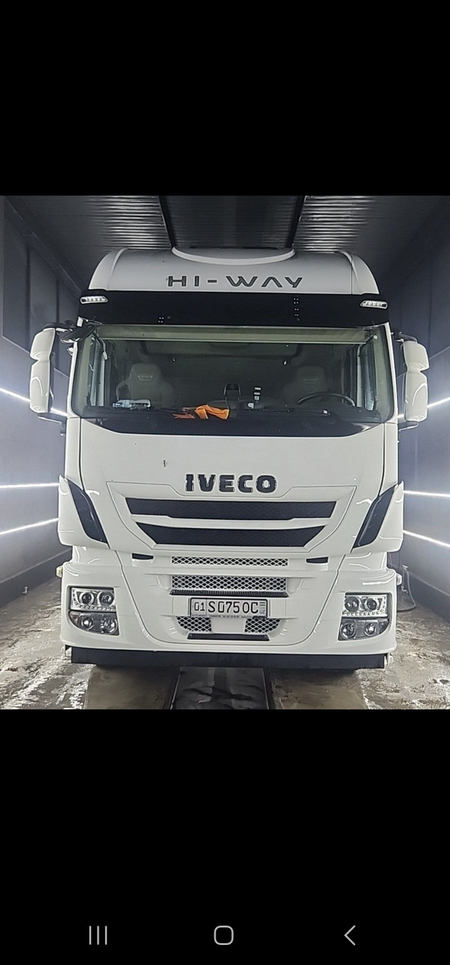Продам тягач ИВЕКО автомат 2015. Tyagach IVECO 2015 AVTOMAT