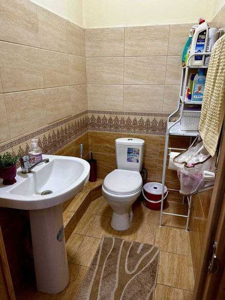 Продаётся 4/8/8.  Новостройка. Ор: Pyramit