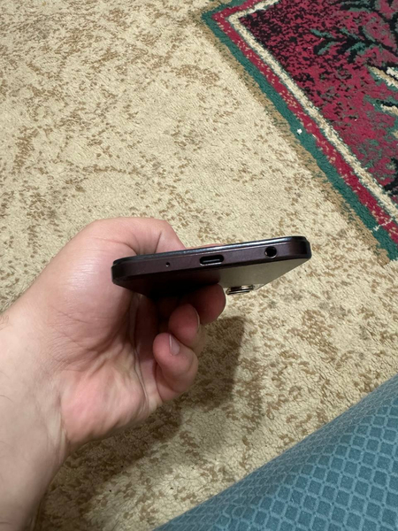 Vivo Y18 128Gb Srocno