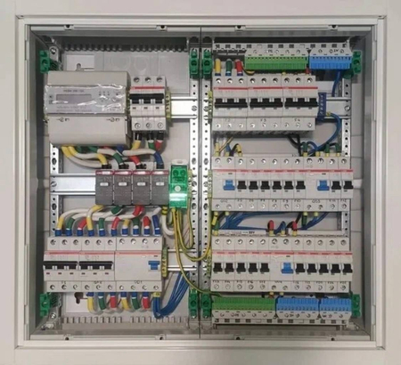 Elektrika va santexnika ishlareni qilamiz