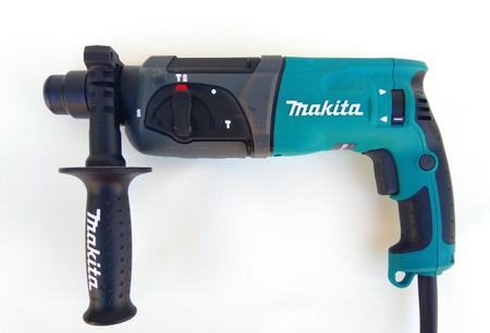 Перфоратор Makita HR 2470