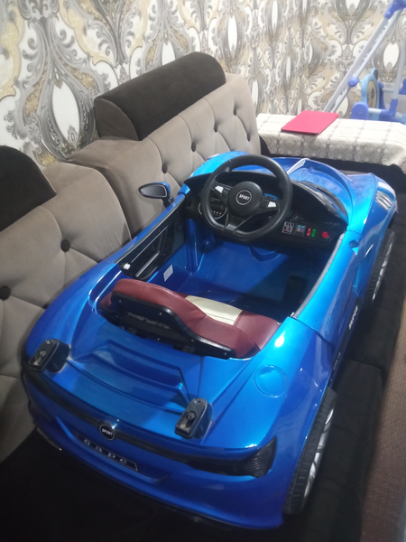 Детская электромашина BUGATTI