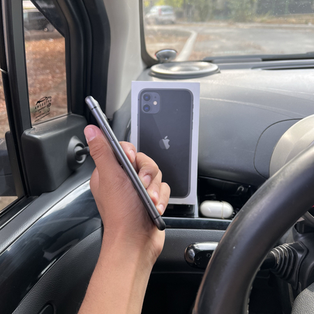 Iphone 11 64 gb karopkali ochilmagan