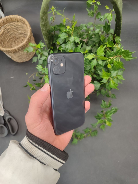 Iphone 11 в хорошем состоянии 64гб